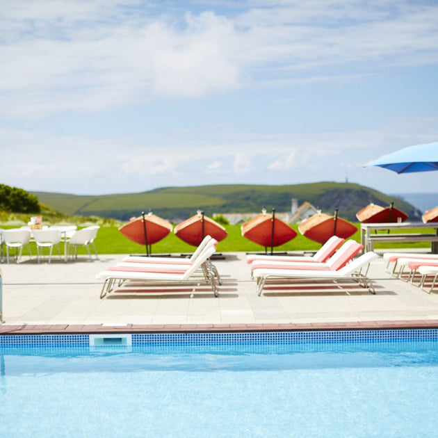 Poolside Relaxation: Headdemock Deluxe at St Moritz – Fatboy Canada