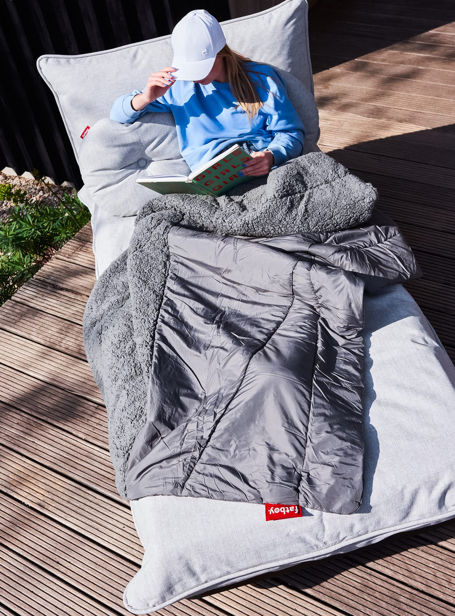 Paletti Lounger: Luxurious Outdoor Daybed – Fatboy Canada